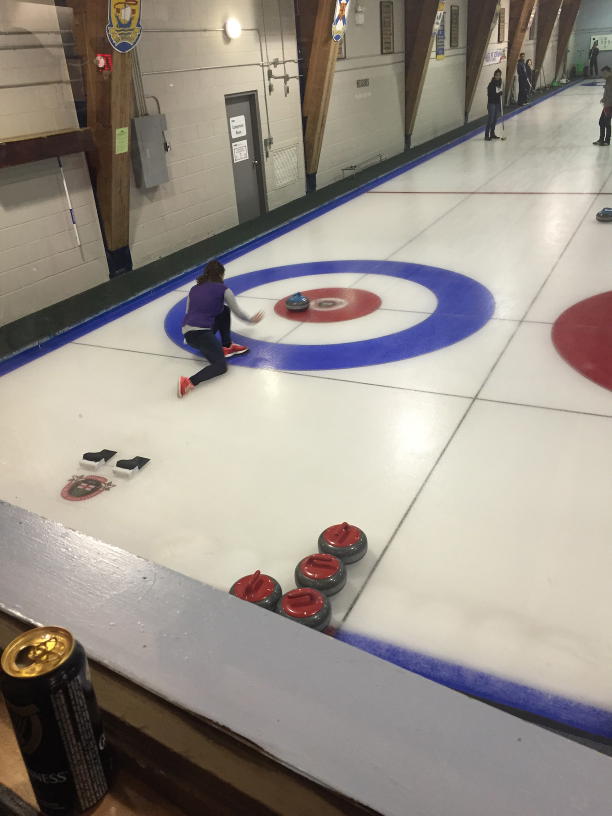 The Joy of Curling – Little Pleasures in a Big City